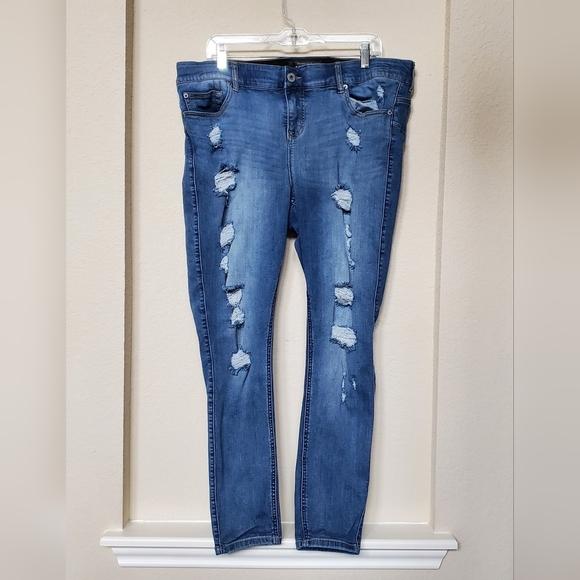 torrid | Jeans | Torrid Bombshell Skinny Distressed Jeans Size 8 | Poshmark